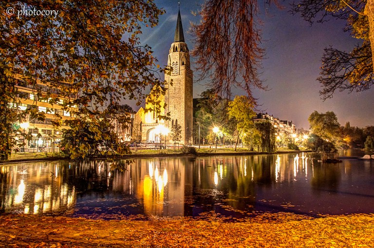 Night time in Brussels, Belgium | PhotoCory