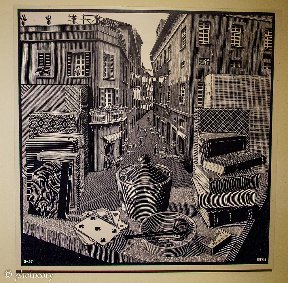 Optical illusion at Escher museum | PhotoCory